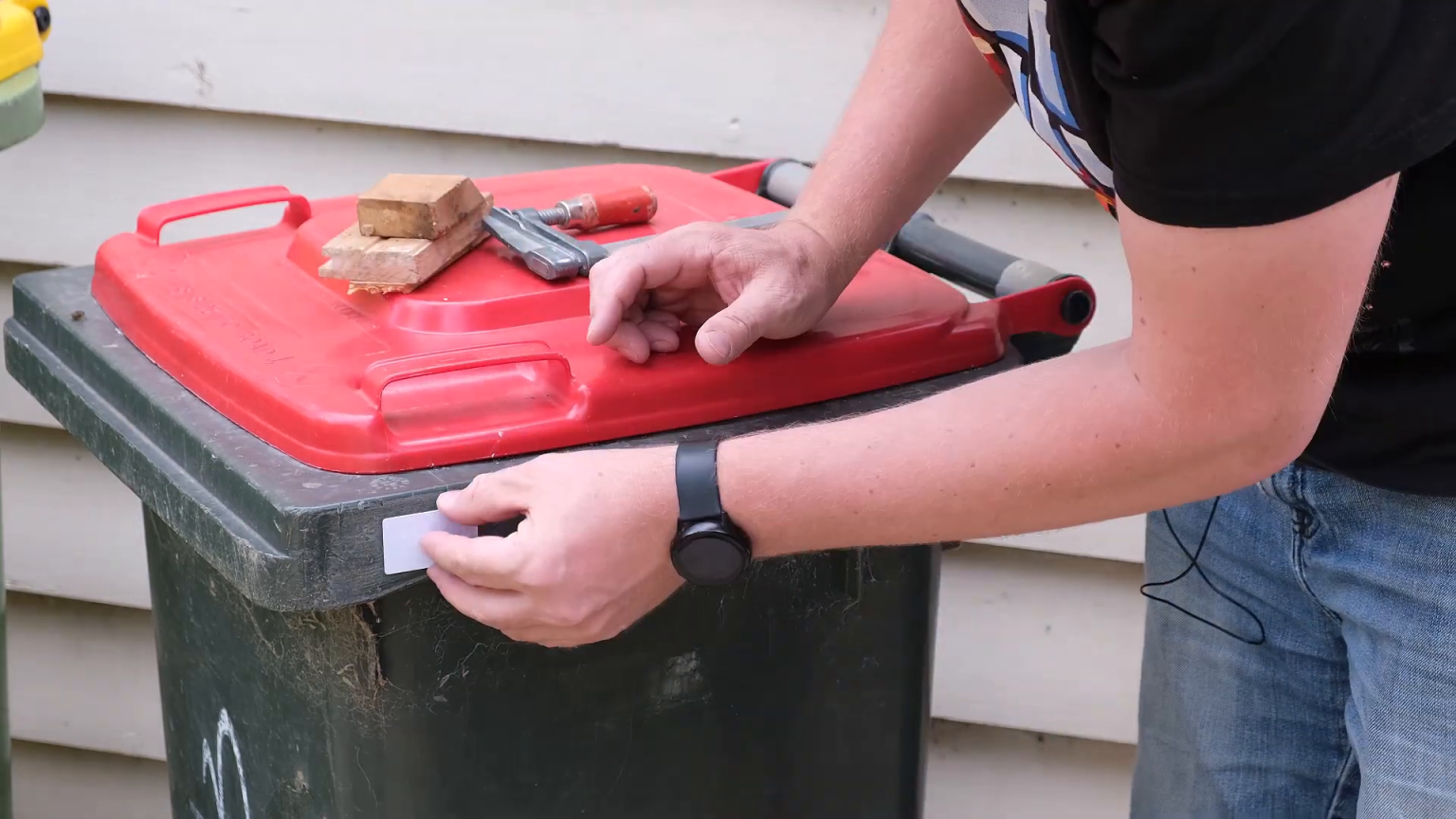 Using NFC tags in Home Assistant – Never forget bin day again ...